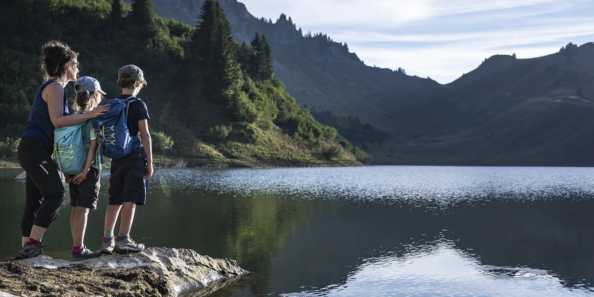 Guided hikes Lakes and Summits | Le Grand Bornand