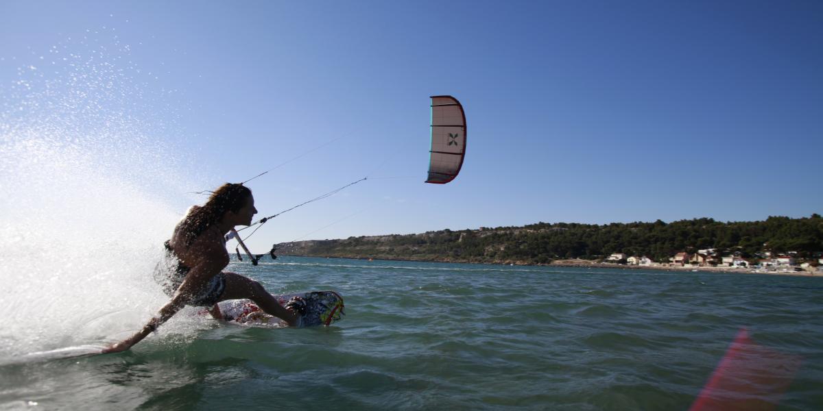 Le top des écoles de kite et windsurf | Office de Tourisme de Leucate