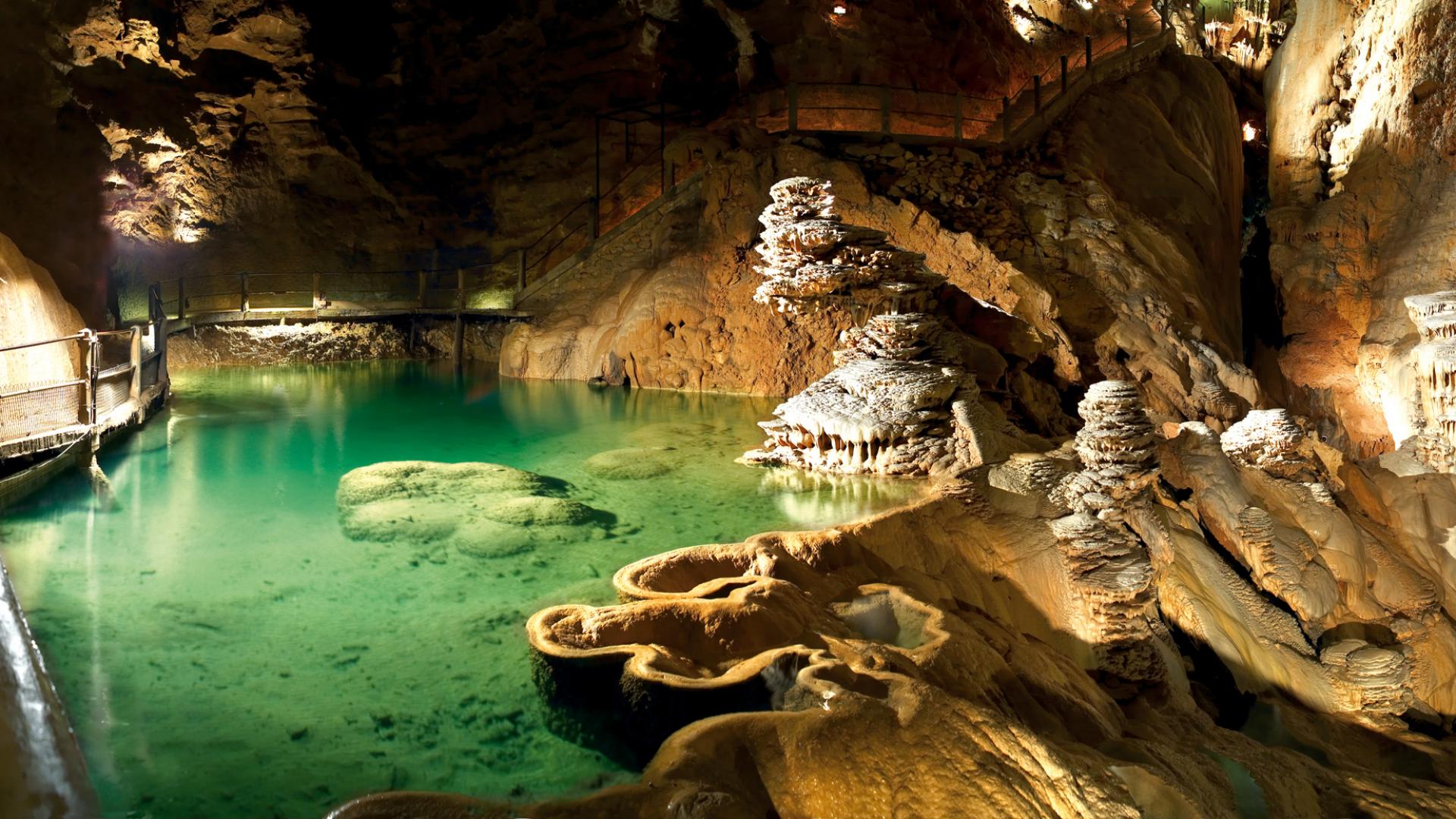 Gouffre de Padirac dans le Lot : visitez un site unique en France