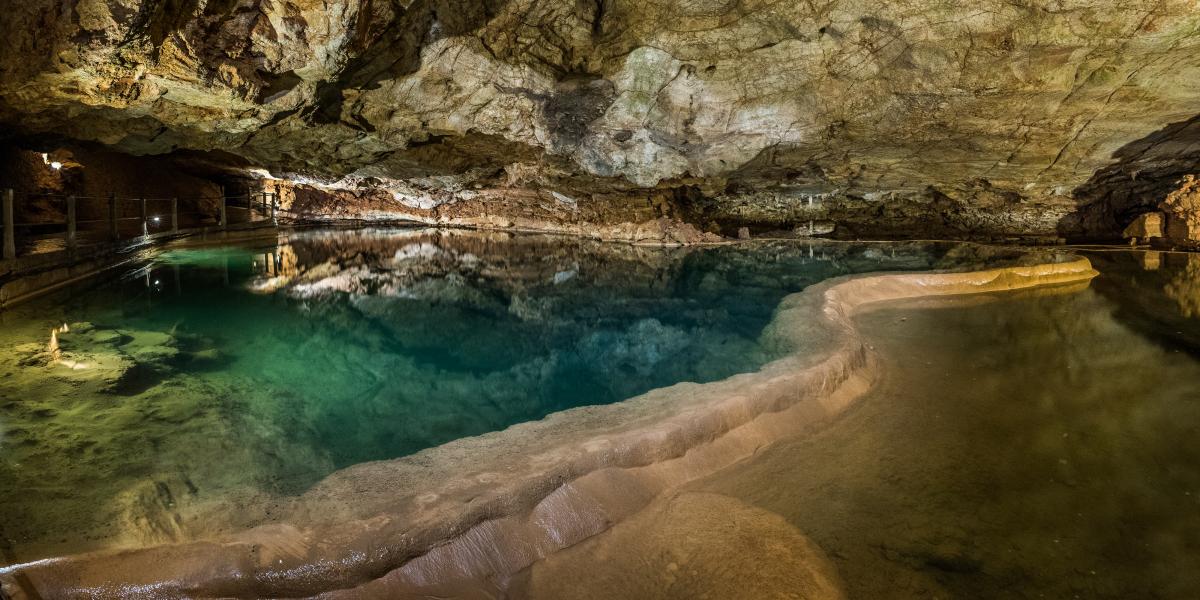 Découvrez les grottes et gouffres du Lot