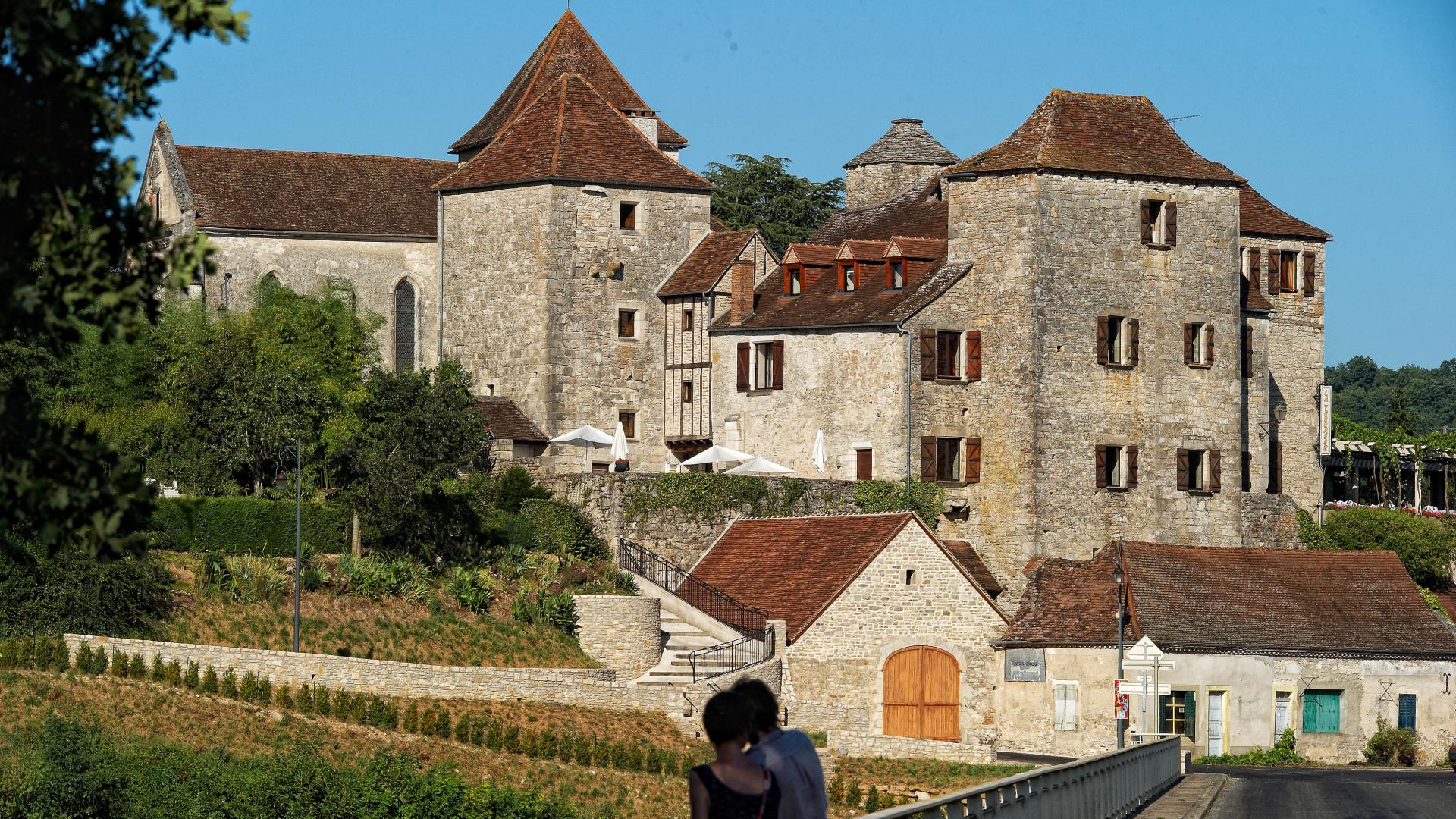 Creysse dans le Lot, village remarquable au bord de la Dordogne ...