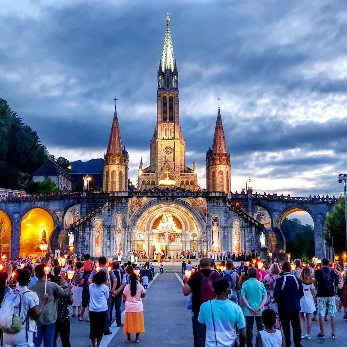 The Sanctuary live | Lourdes Tourist Office