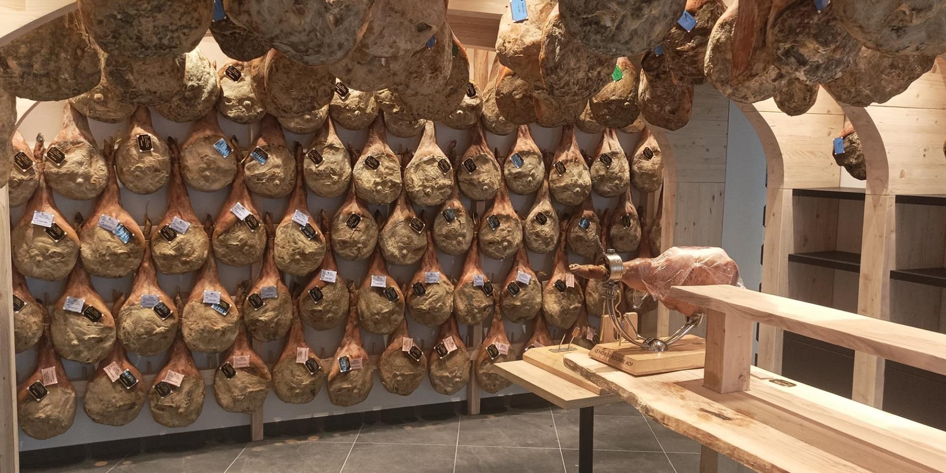 Le Porc Noir de Bigorre – La Maison Sajous à Lourdes | Office de ...