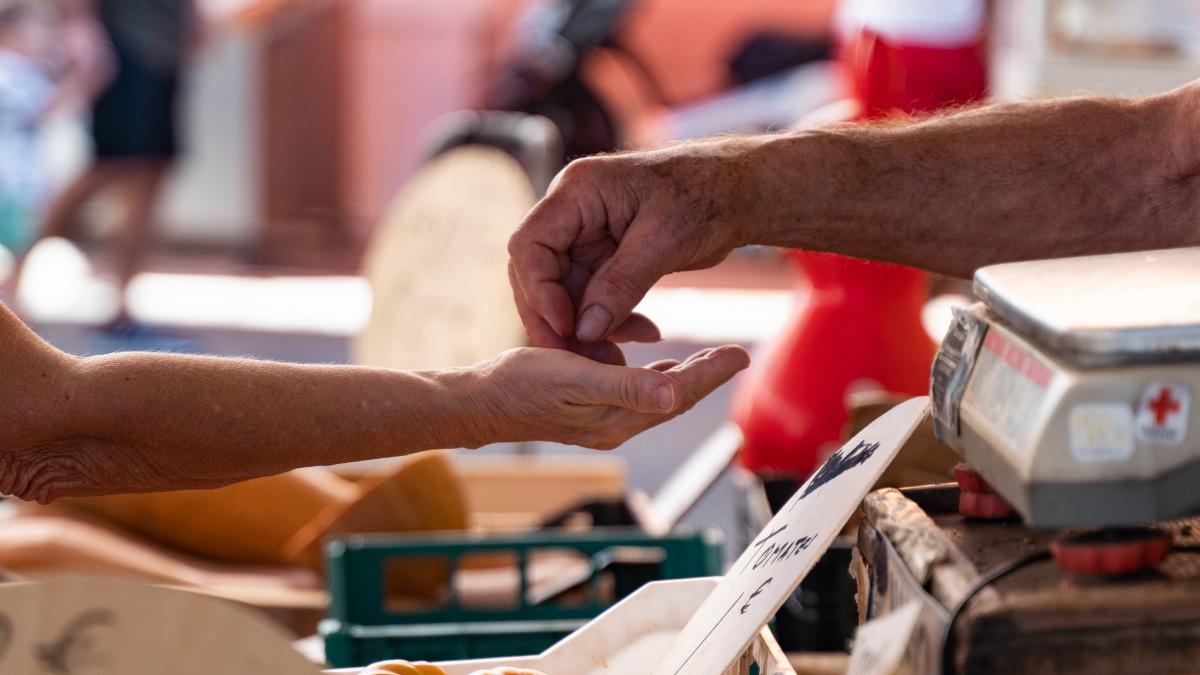 Les Halles Market | Menton, Riviera & Merveilles Tourist Office