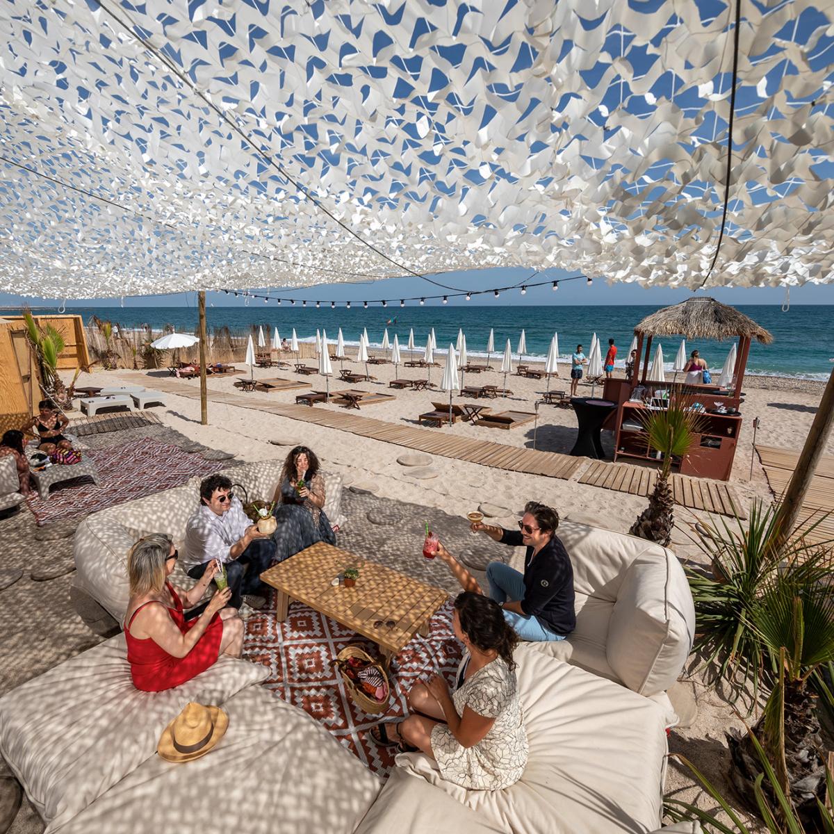 The private beaches, seaside drinks | Montpellier Tourism