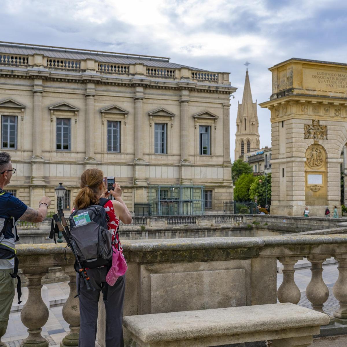 Sobre las huellas del camino de Santiago de Compostela | Montpellier ...