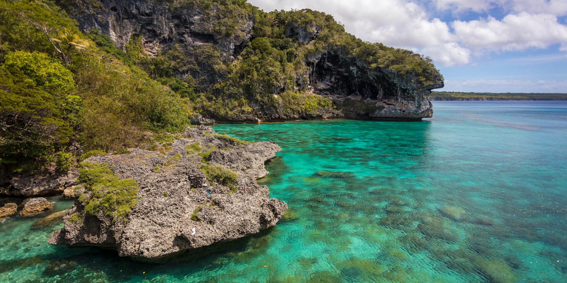 Visit the Cliffs of Jokin in Lifou | New Caledonia Tourism: The ...