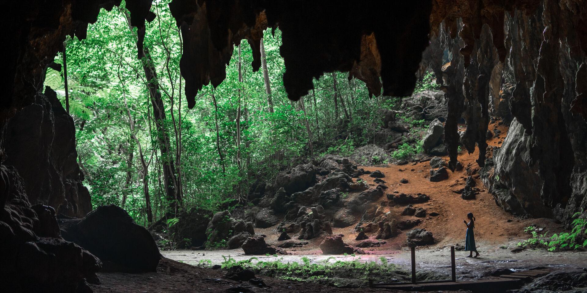 Queen Hortense’s cave on the Isle of Pines | New Caledonia Tourism: The ...