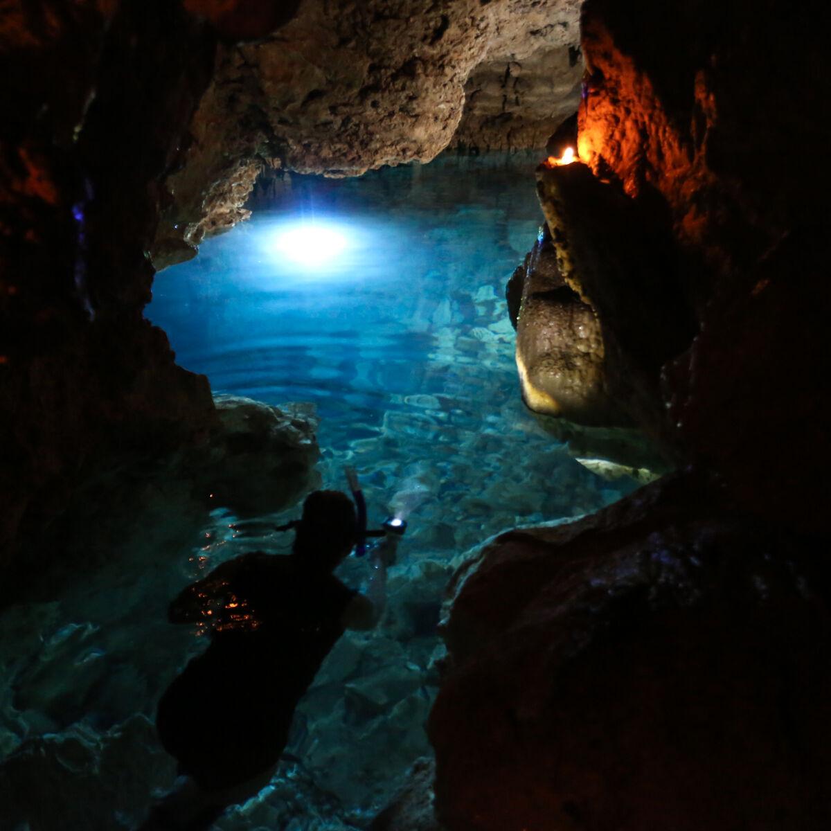 Explore 16 Unique Places in New Caledonia