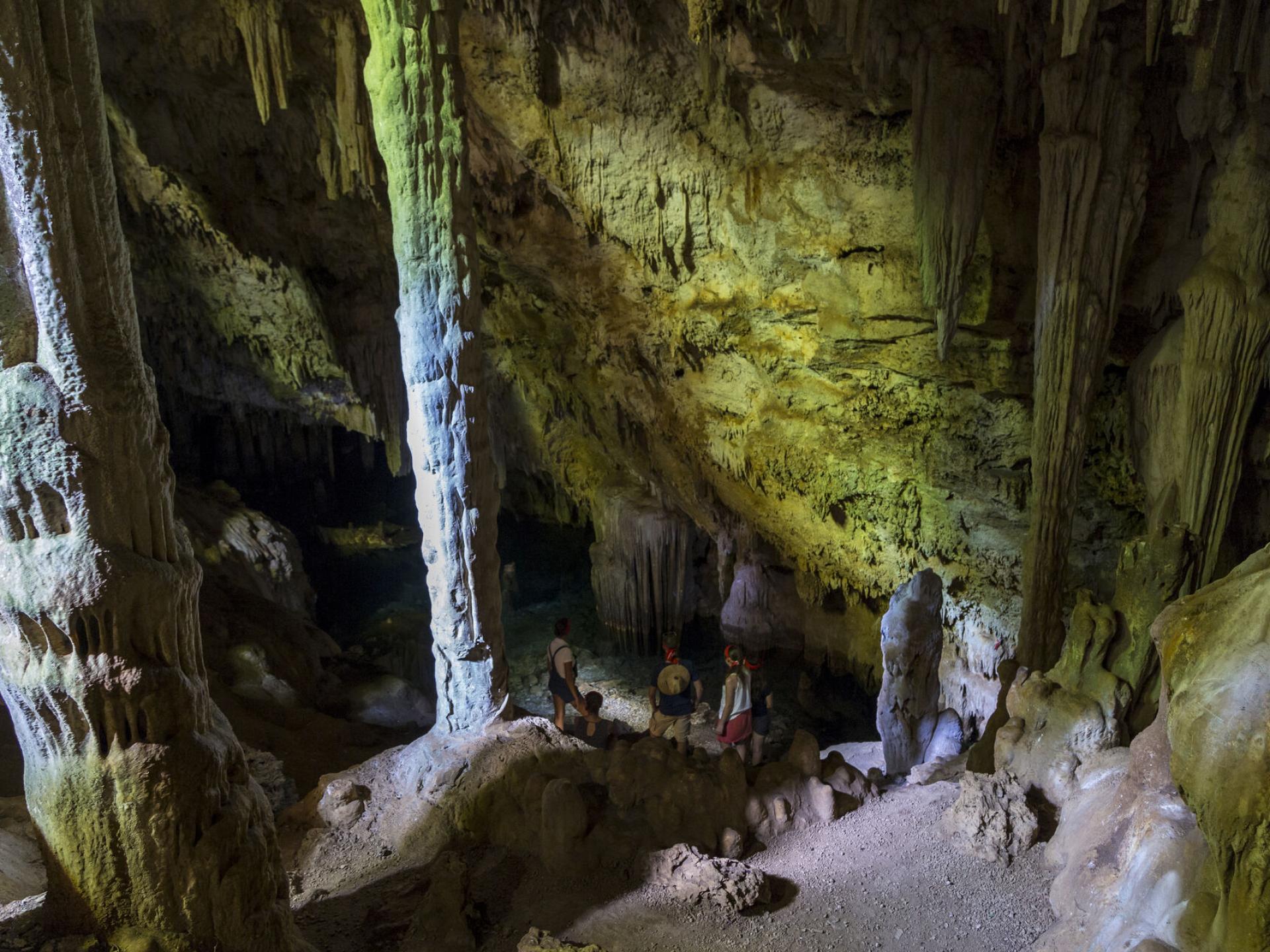 Queen Hortense’s cave on the Isle of Pines | New Caledonia Tourism: The ...