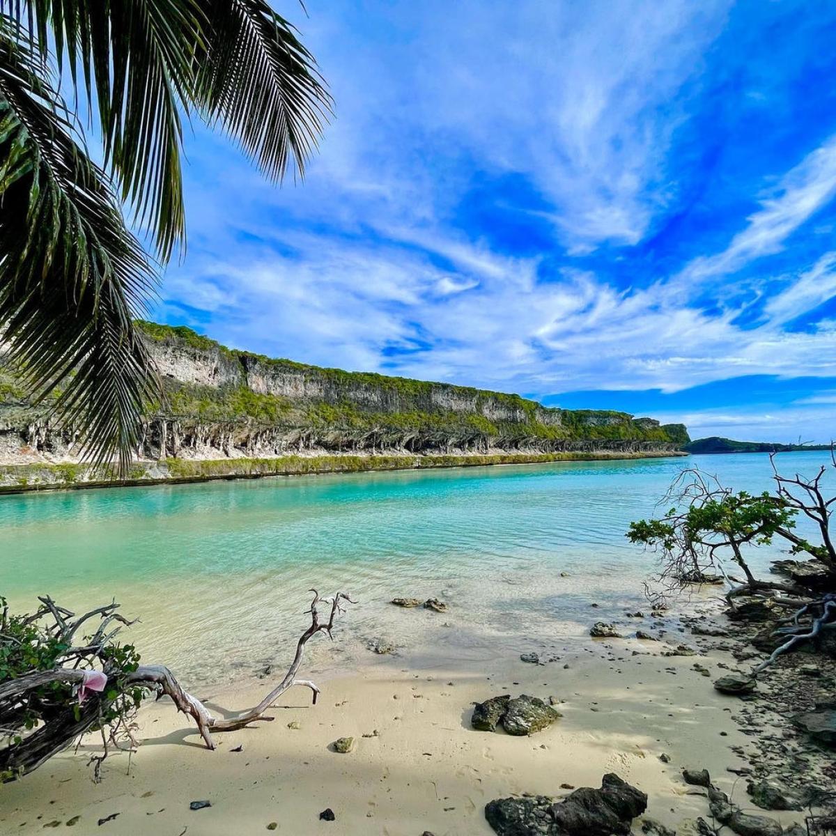 Plage de Mouli à Ouvéa | Nouvelle-Calédonie Tourisme : Le site officiel ...