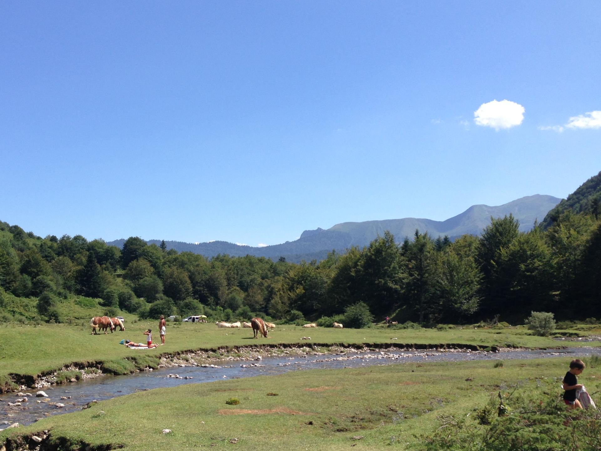 Vacances Pyrénées été famille : camping dans les Pyrénées en famille