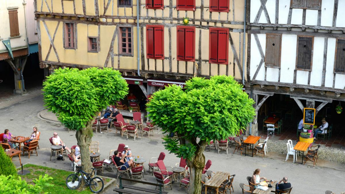 Visite guidée de Mirepoix | Site Officiel de l'Office de Tourisme des ...