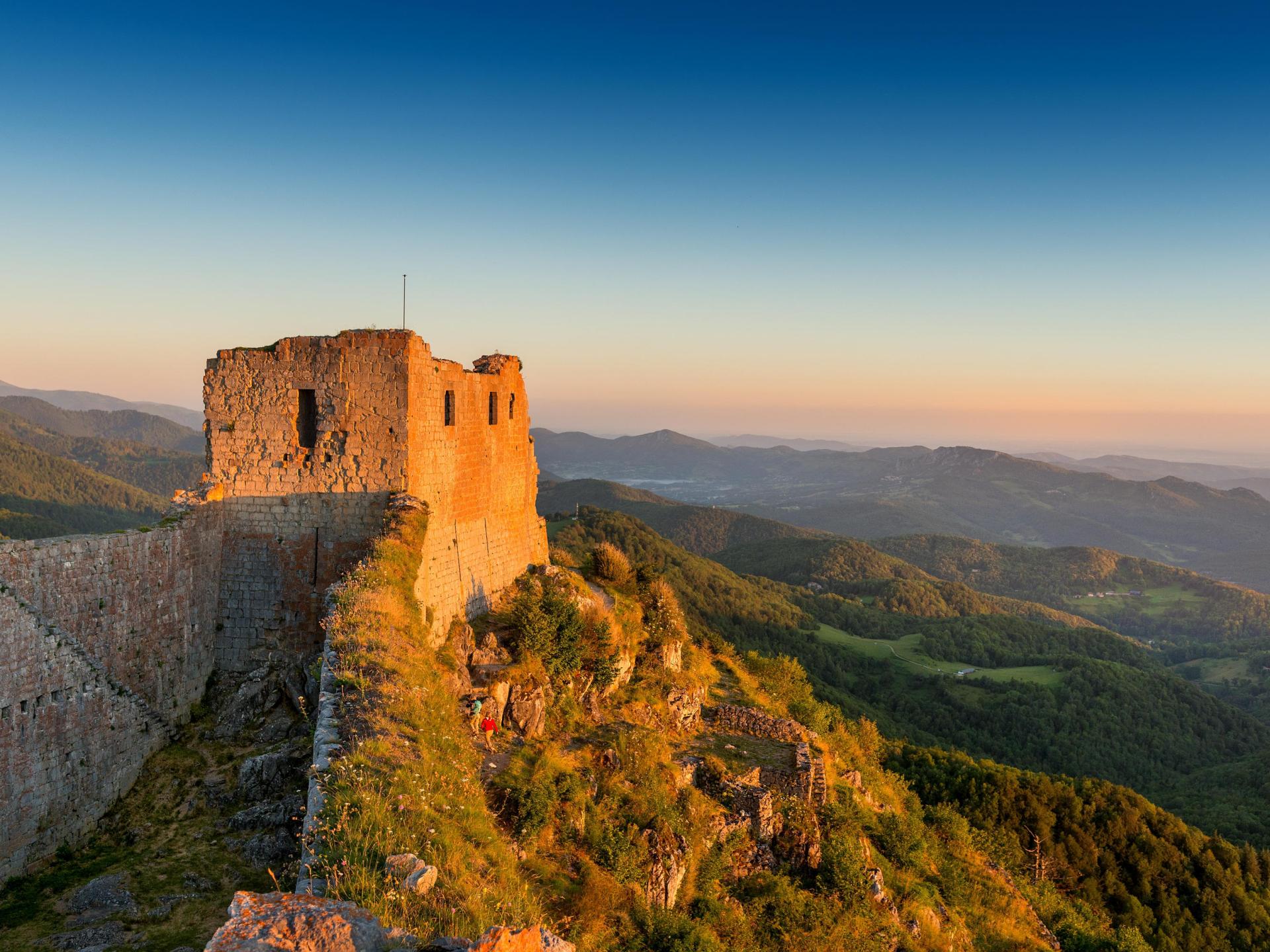Montségur, mythes et légendes | Site Officiel de l'Office de Tourisme ...
