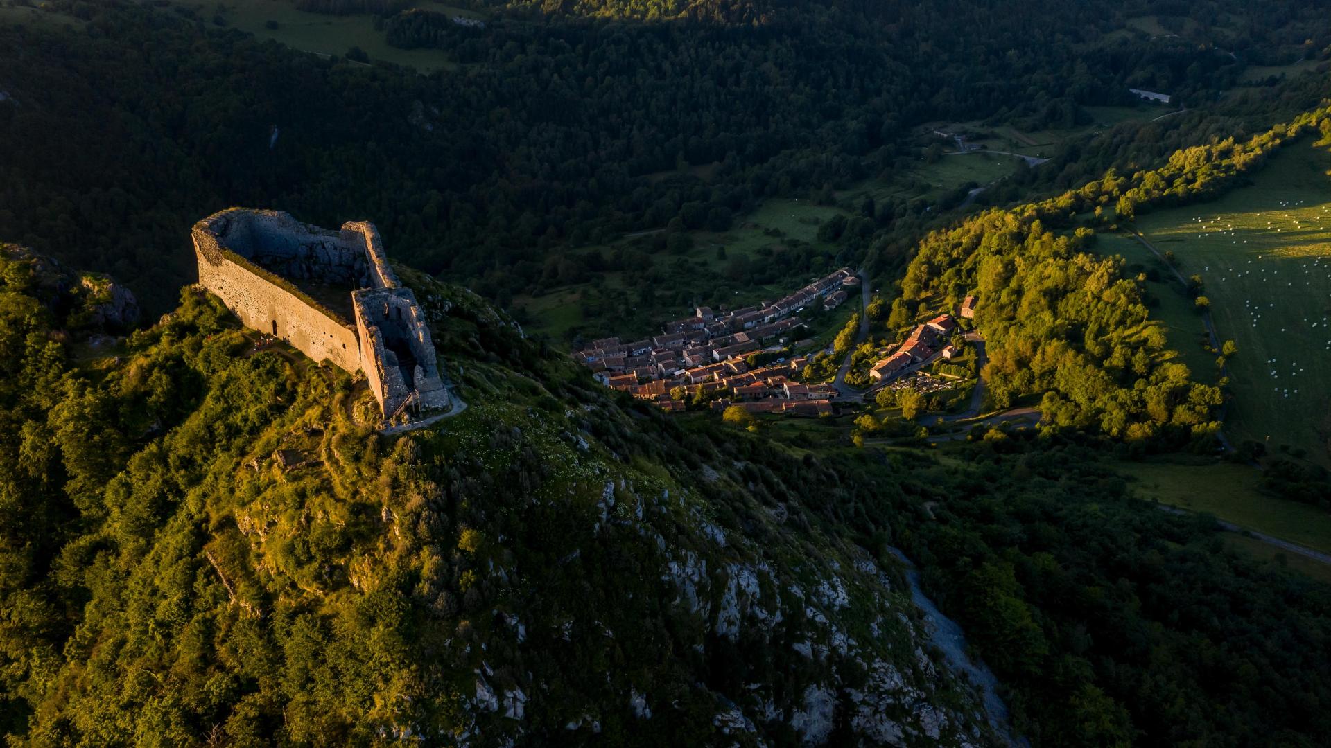 Le village de Montségur | Site Officiel de l'Office de Tourisme des ...