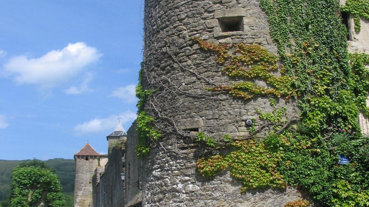 Le village fortifie de Camon | Site Officiel de l'Office de Tourisme ...