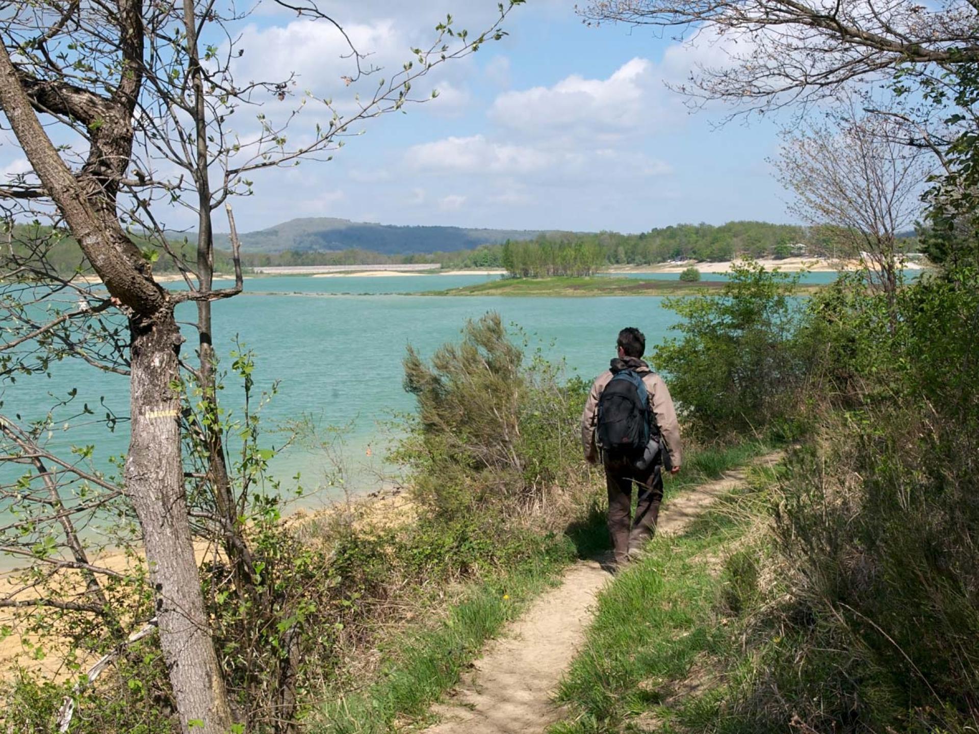 Lac de Montbel | Site Officiel de l'Office de Tourisme des Pyrénées ...