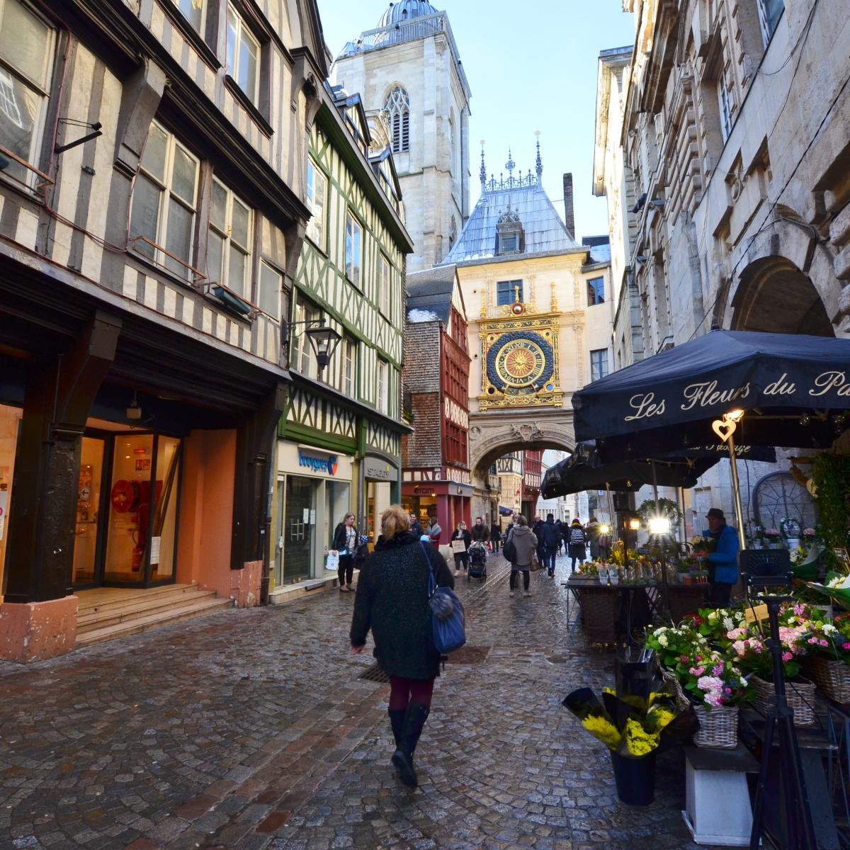 Visit Rouen without a car