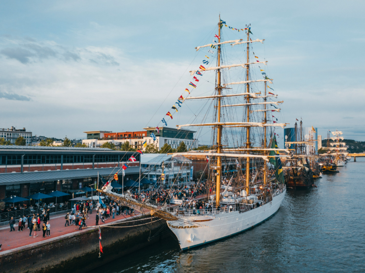 The best photo spots during the Armada