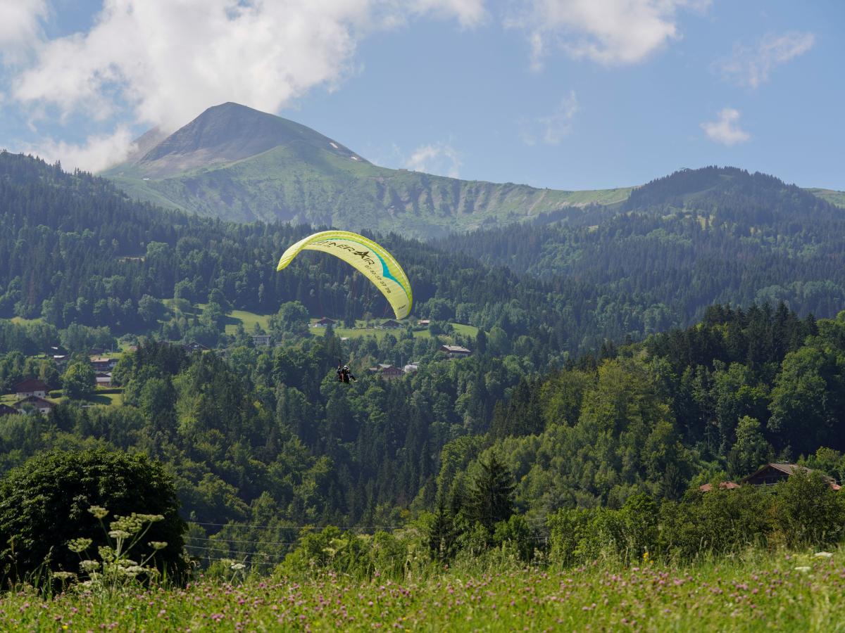 Prendre de la hauteur en parapente | Saint-Gervais Mont-Blanc ...