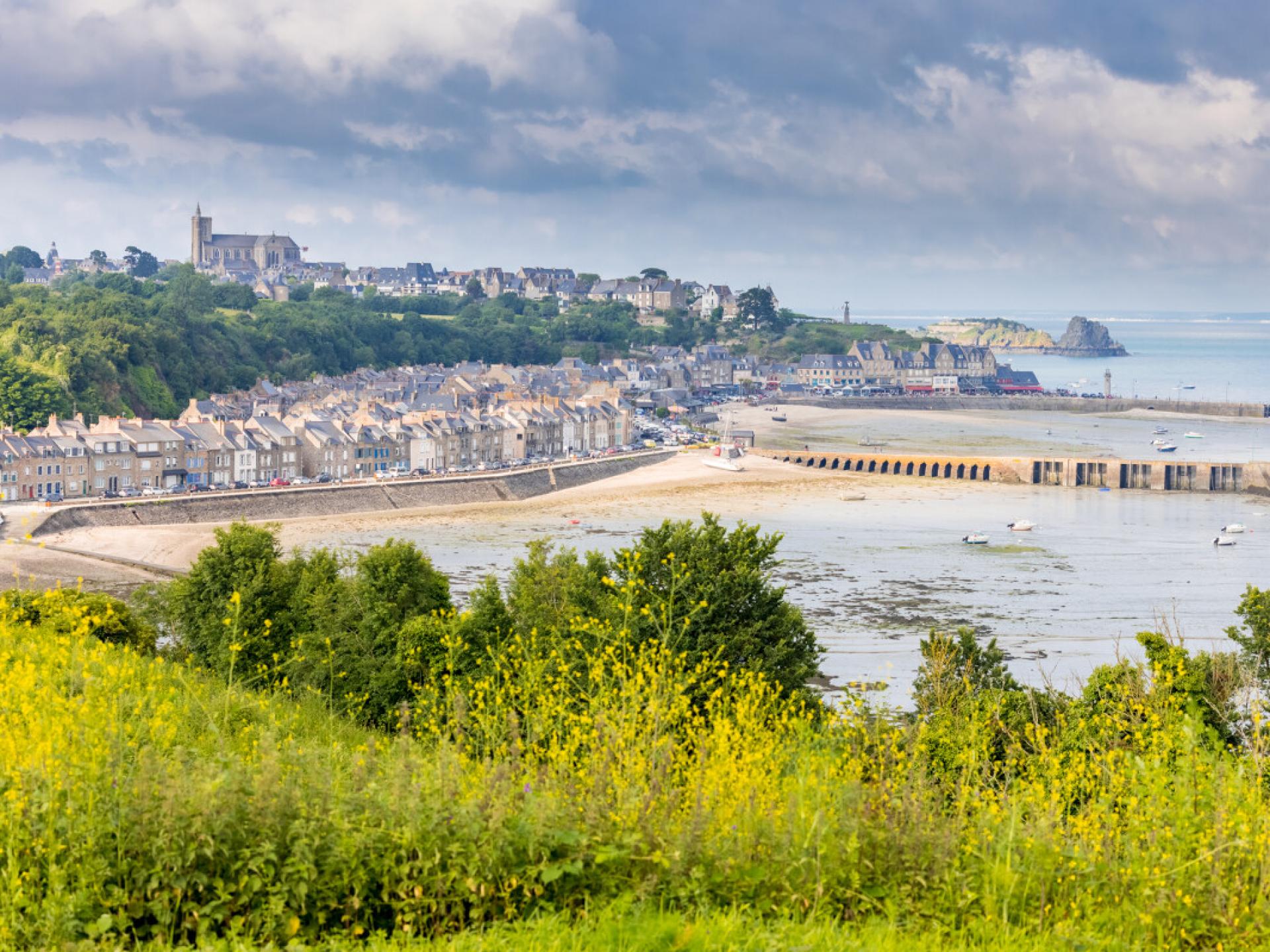 Cancale & Les Perles de la Côte | Saint-Malo – Mont-Saint-Michel Bay ...