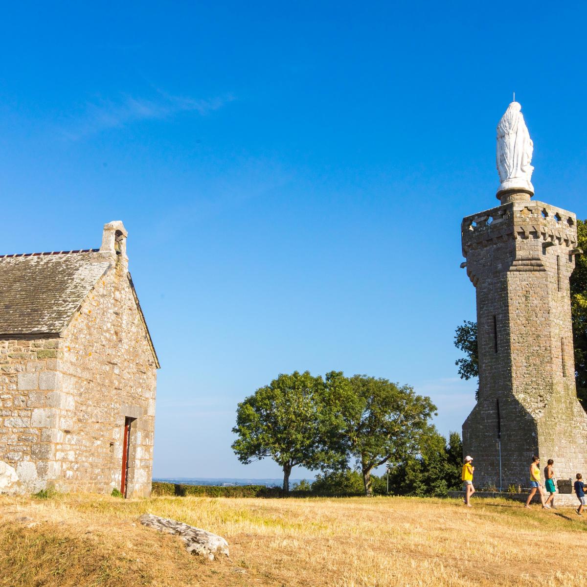 Ammirate la vista panoramica dal Mont-Dol | Saint-Malo – Baia di Mont ...