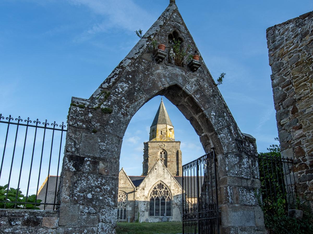Stroll through the maze of ruettes in Saint-Suliac | Saint-Malo – Mont ...