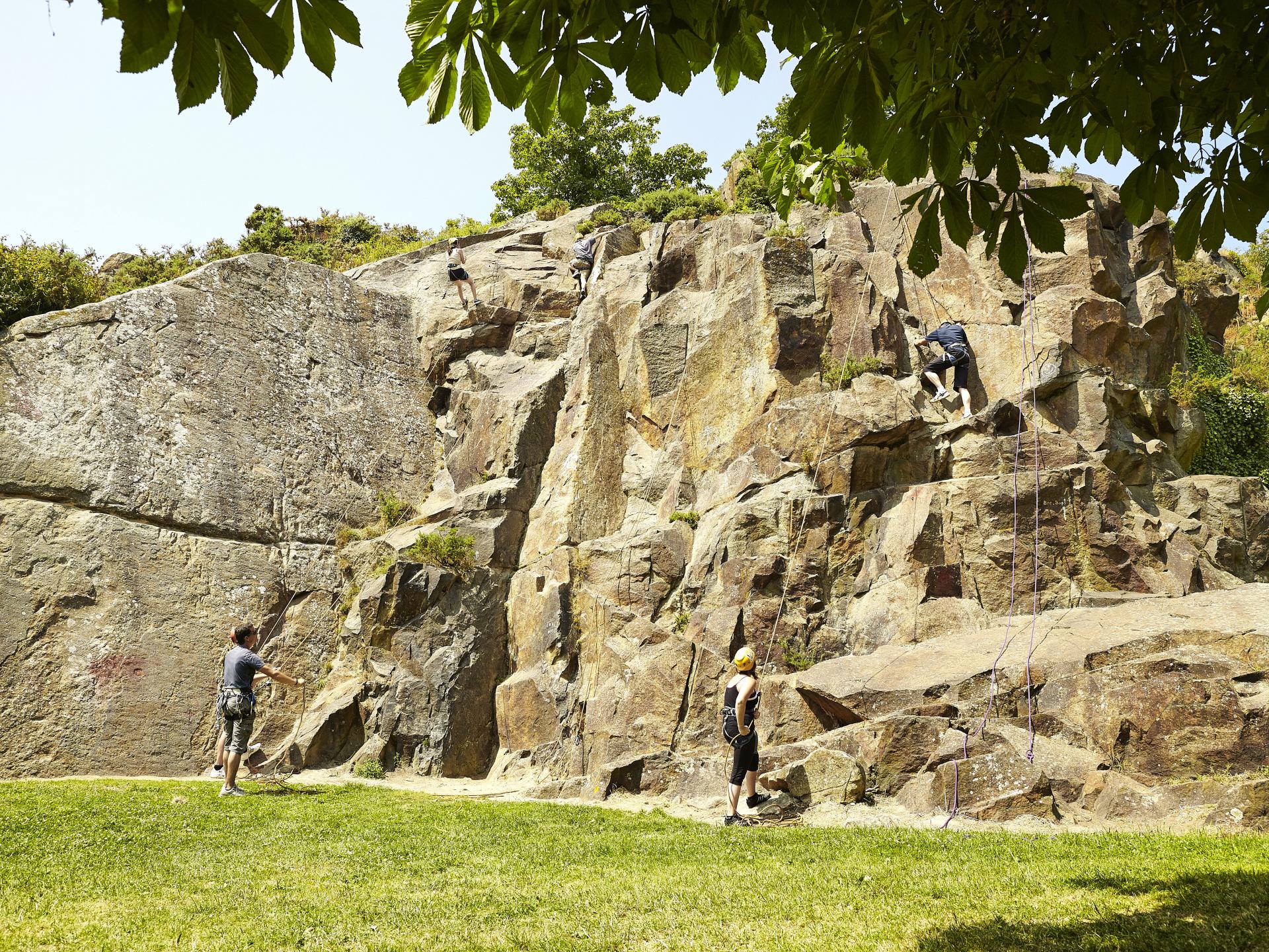 Admirer la vue panoramique depuis le Mont-Dol | Saint-Malo – Baie du ...
