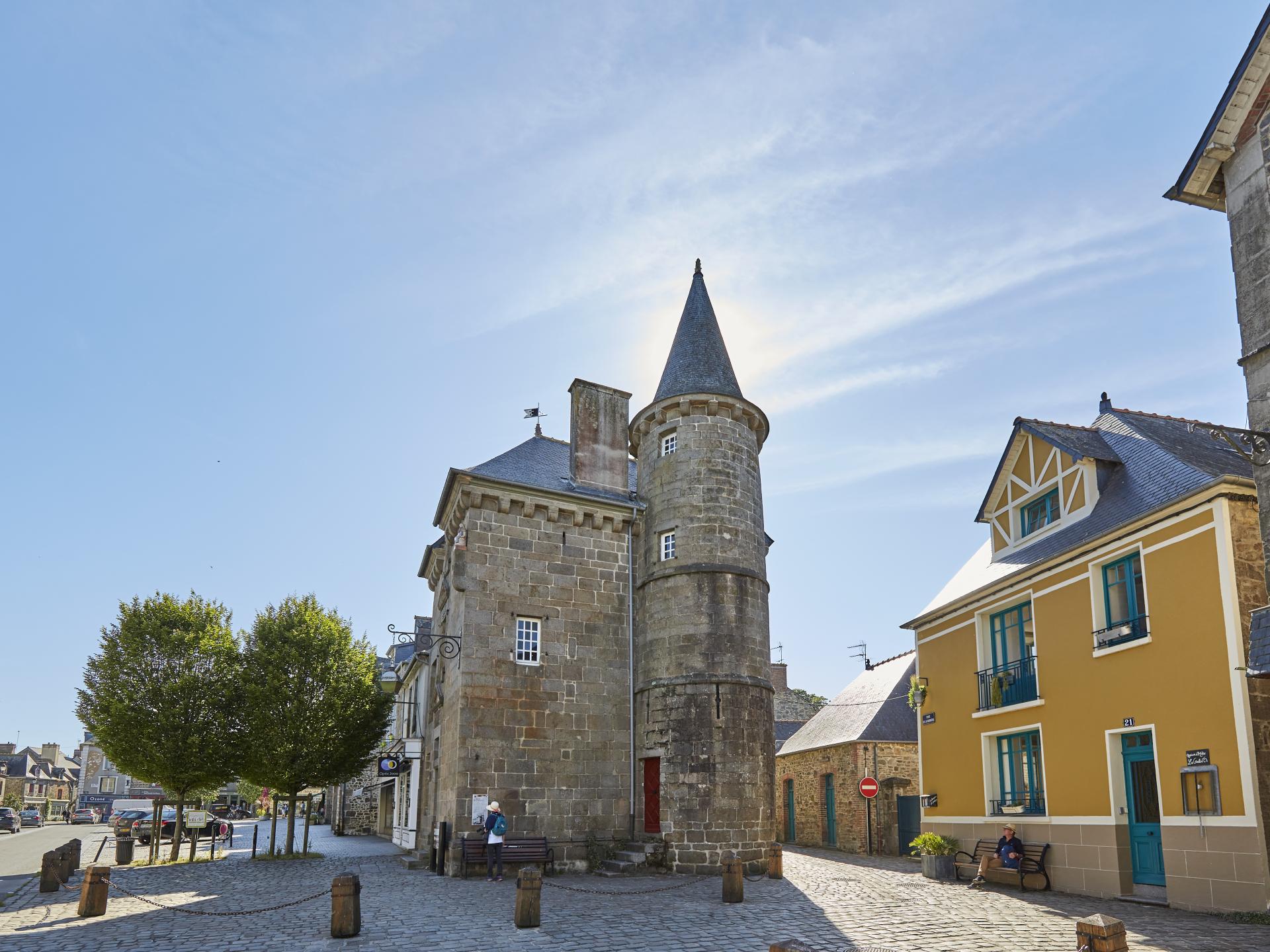 Combourg The Romantic Fortress | Saint-Malo – Mont-Saint-Michel Bay ...