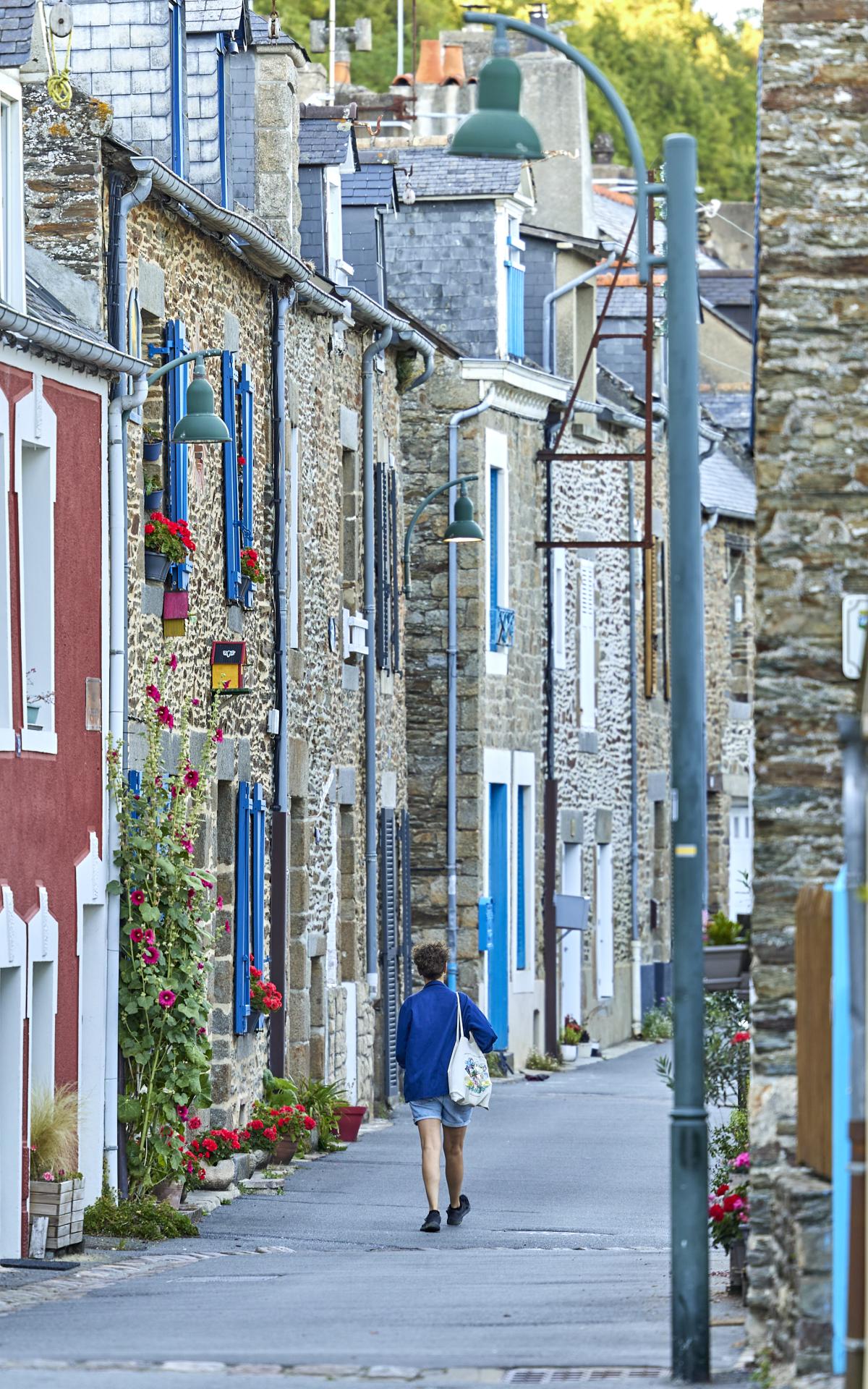 An immersion in Cancale at Port de la Houle | Saint-Malo – Mont-Saint ...