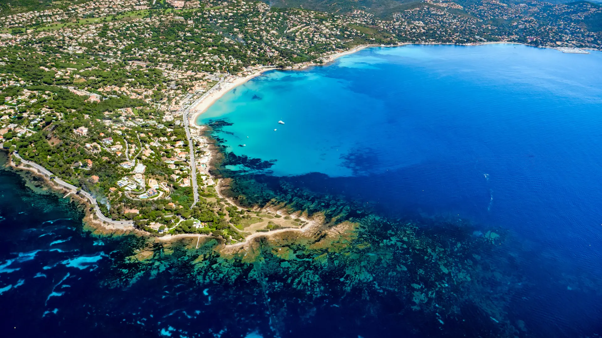 The sea stretching into infinity | Saint Maxime