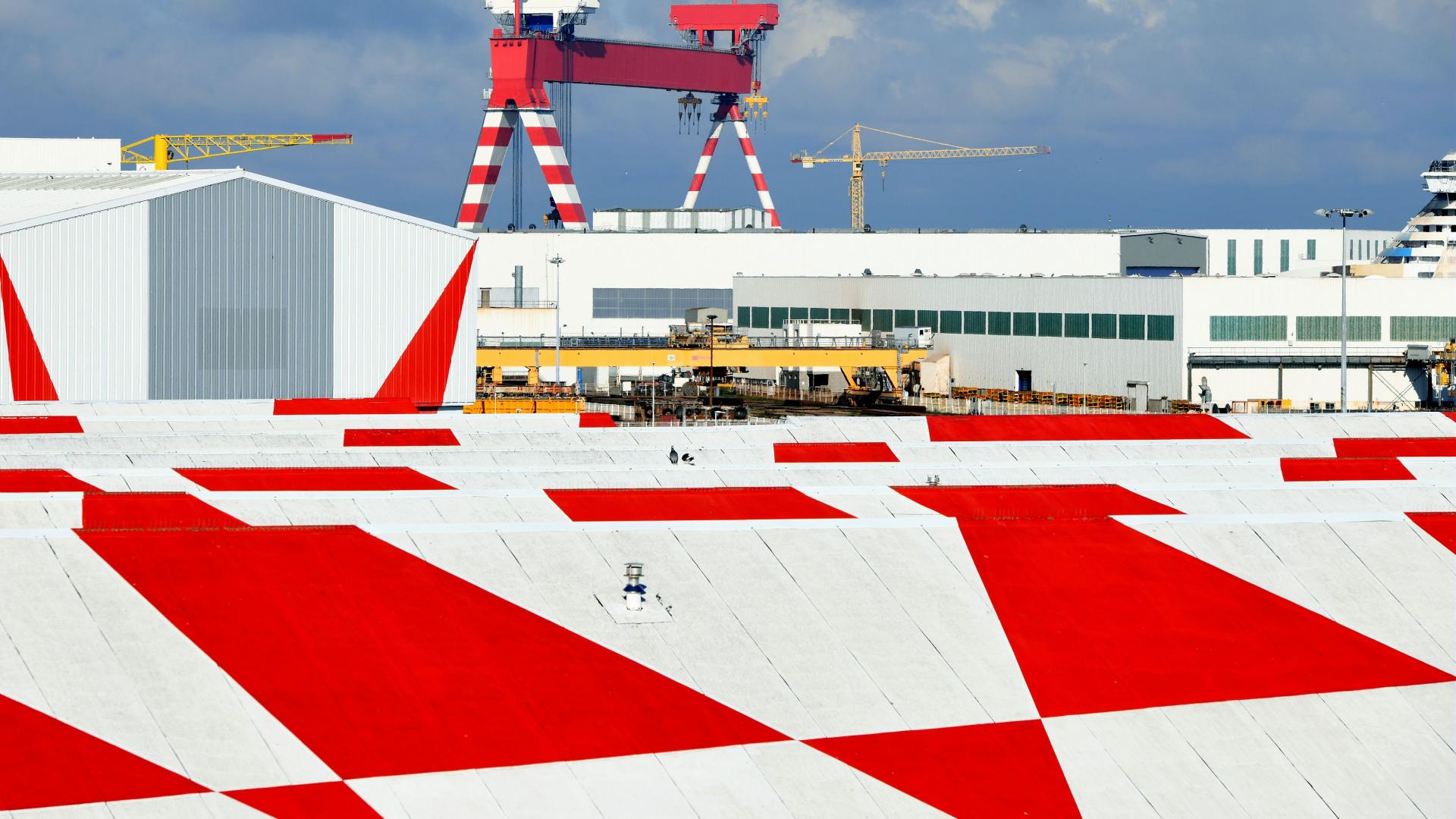 Panoramic roof and viewing platform | Stunning Saint-Nazaire