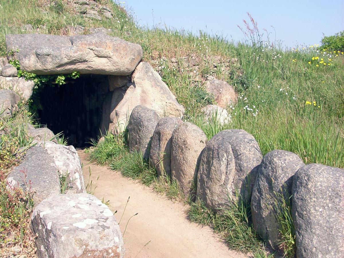 Dissignac Tumulus – A 6,000-year old burial chamber