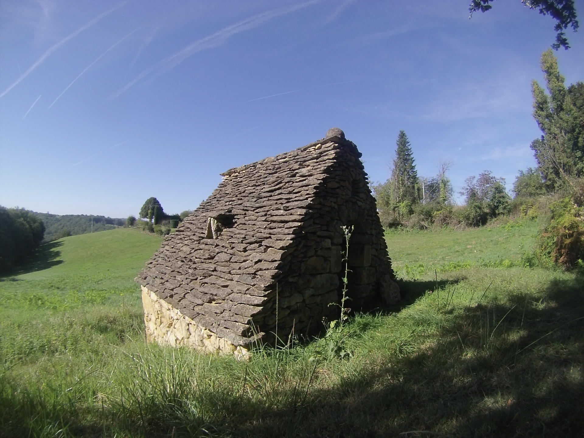 Les bories, ou cabanes en pierres sèches typiques du Périgord