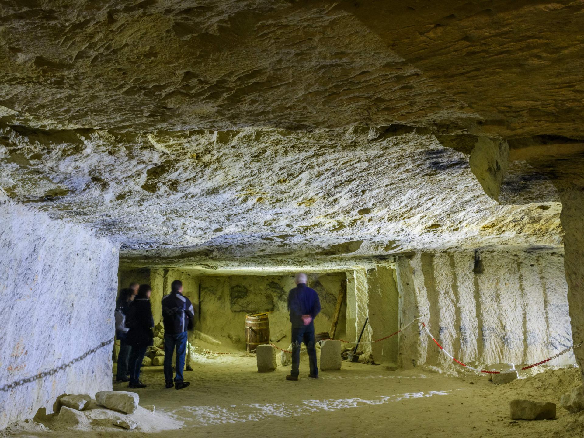 l’Histoire des Troglos : les carriers le tuffeau | Sud Val de Loire ...