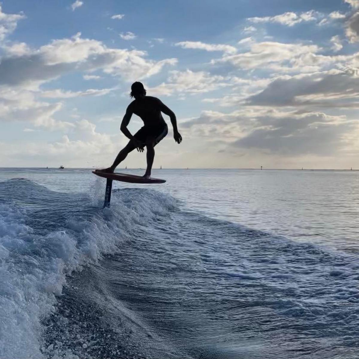 Surfing at its best | Tahiti Tourisme: Welcome to the official website ...