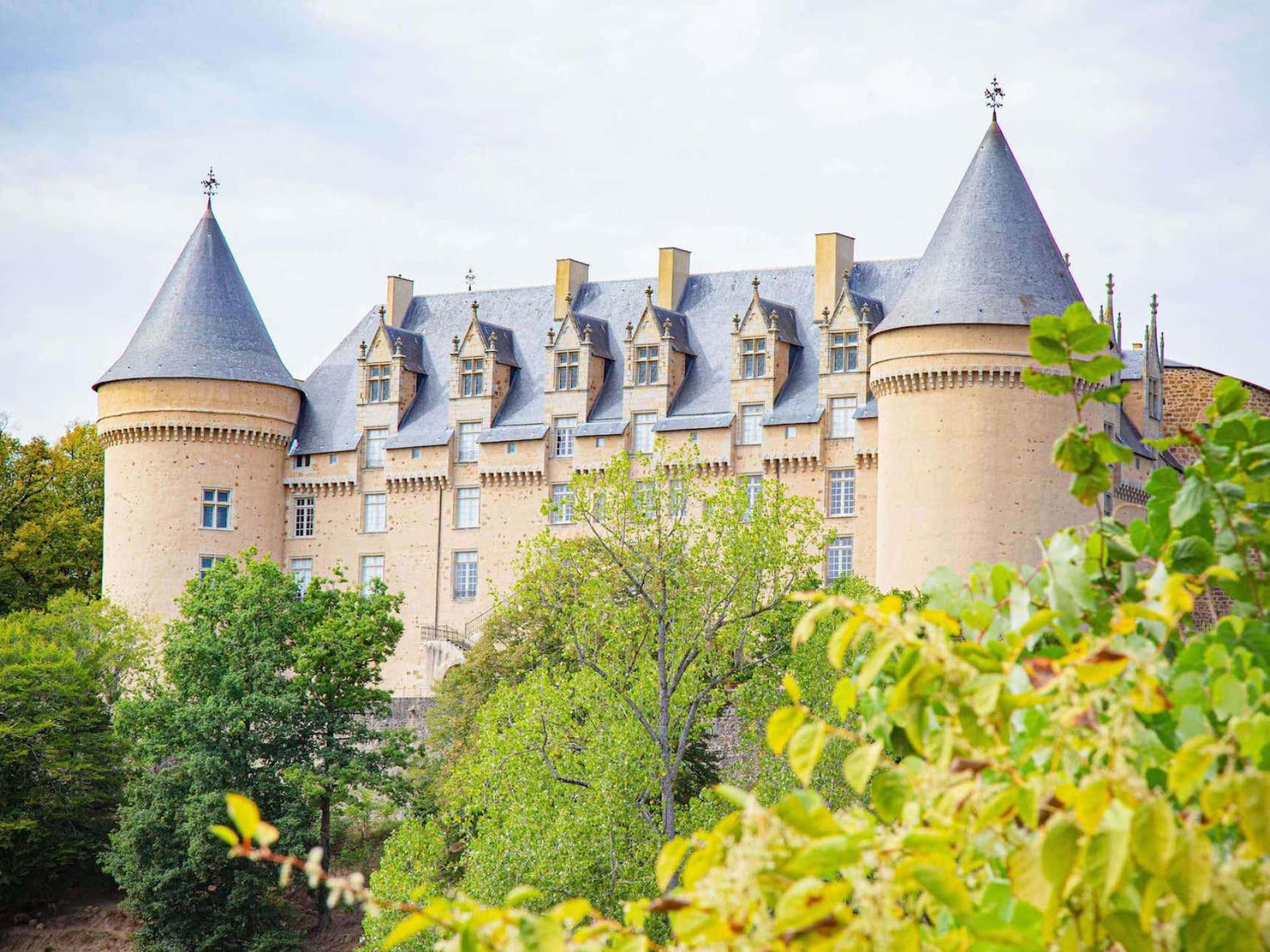 Nos 16 châteaux à visiter Limousin – Nouveaux Horizons