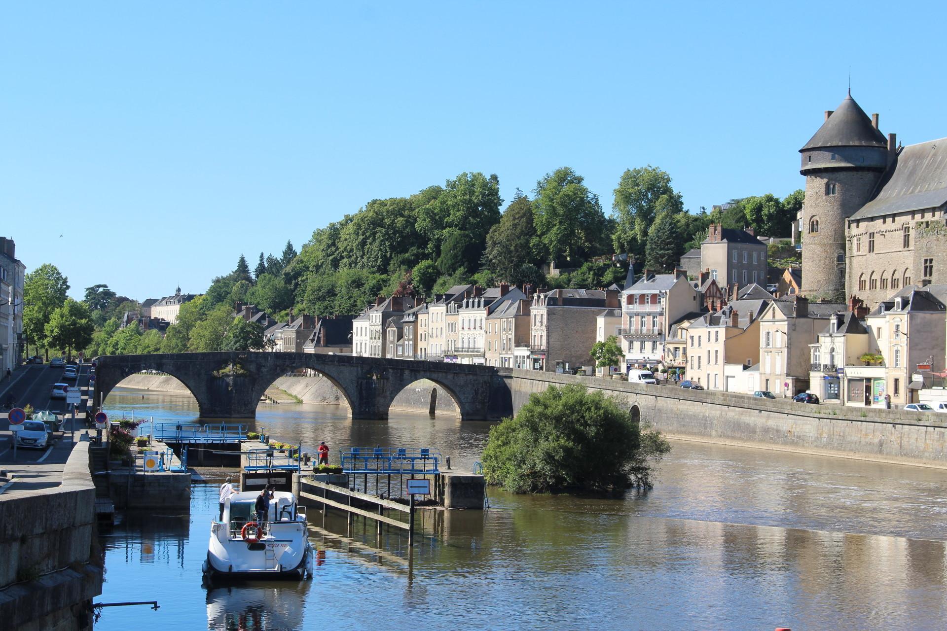 La Mayenne au fil de l’eau | Portail du tourisme du département - La ...