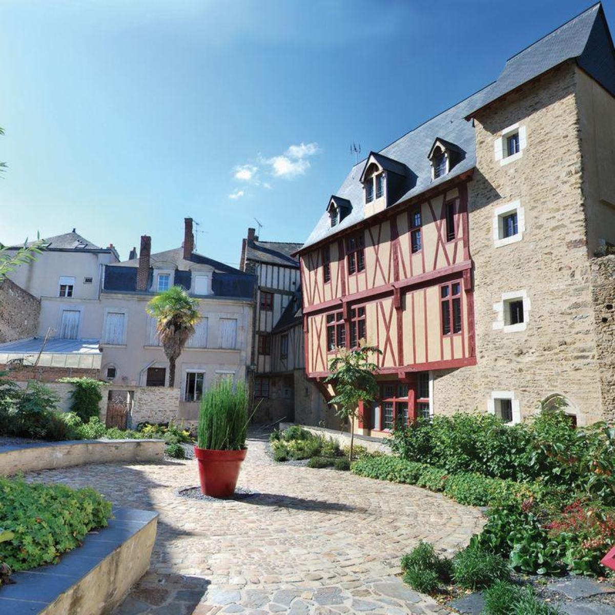 Bienvenue chez vous : une journée à Château-Gontier en famille | Portail du tourisme du ...