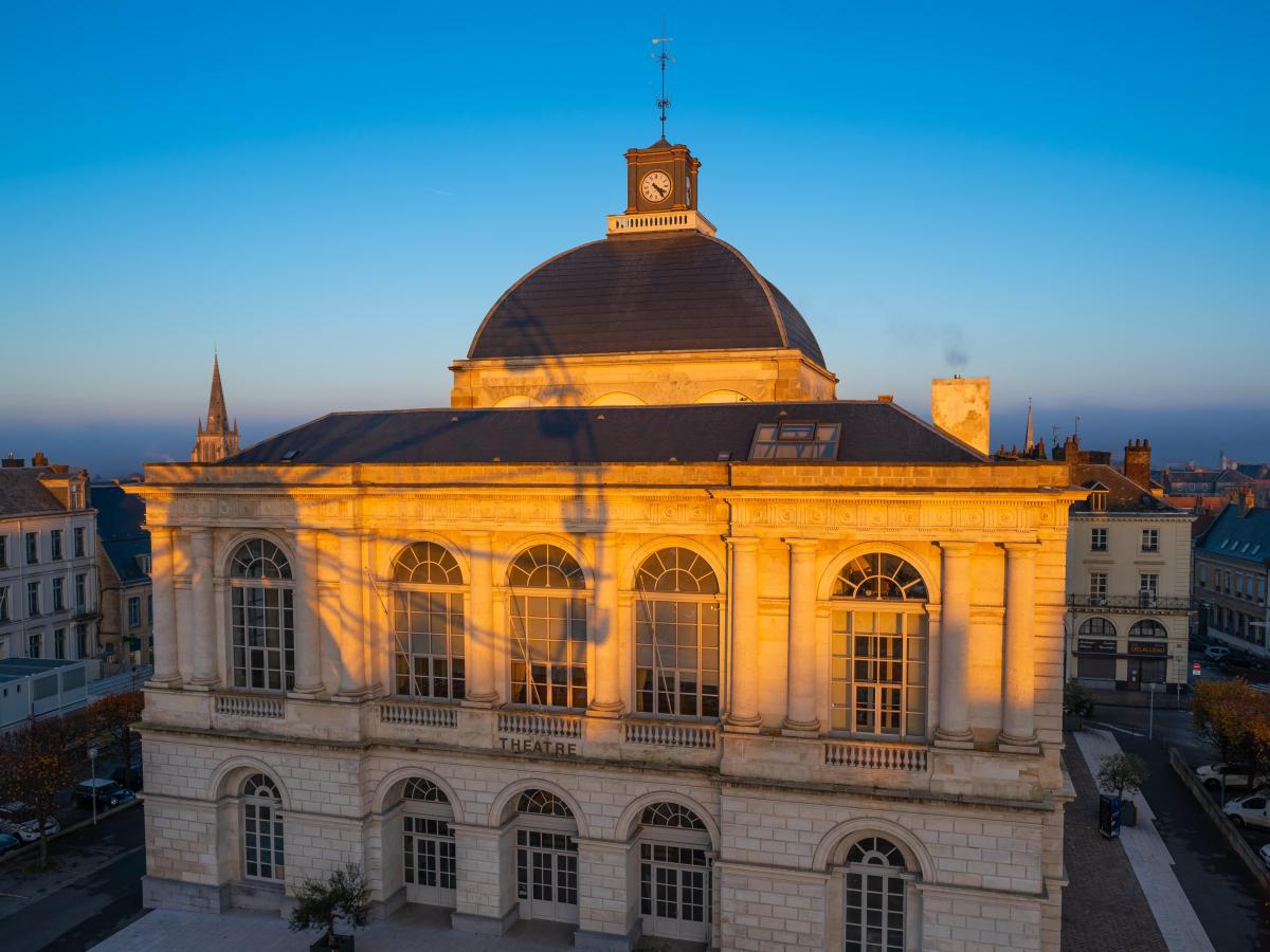 Assister à un spectacle dans un théâtre à l’italienne | Office de ...