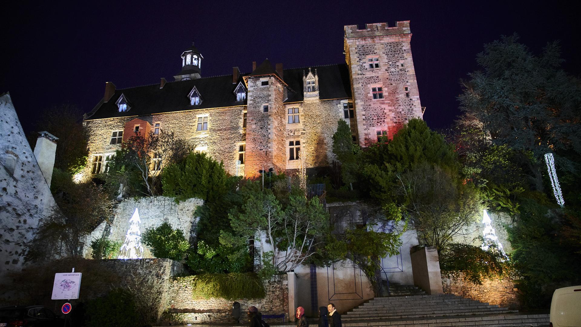Parcours lumière en cité médiévale de Montluçon | Montluçon Tourisme
