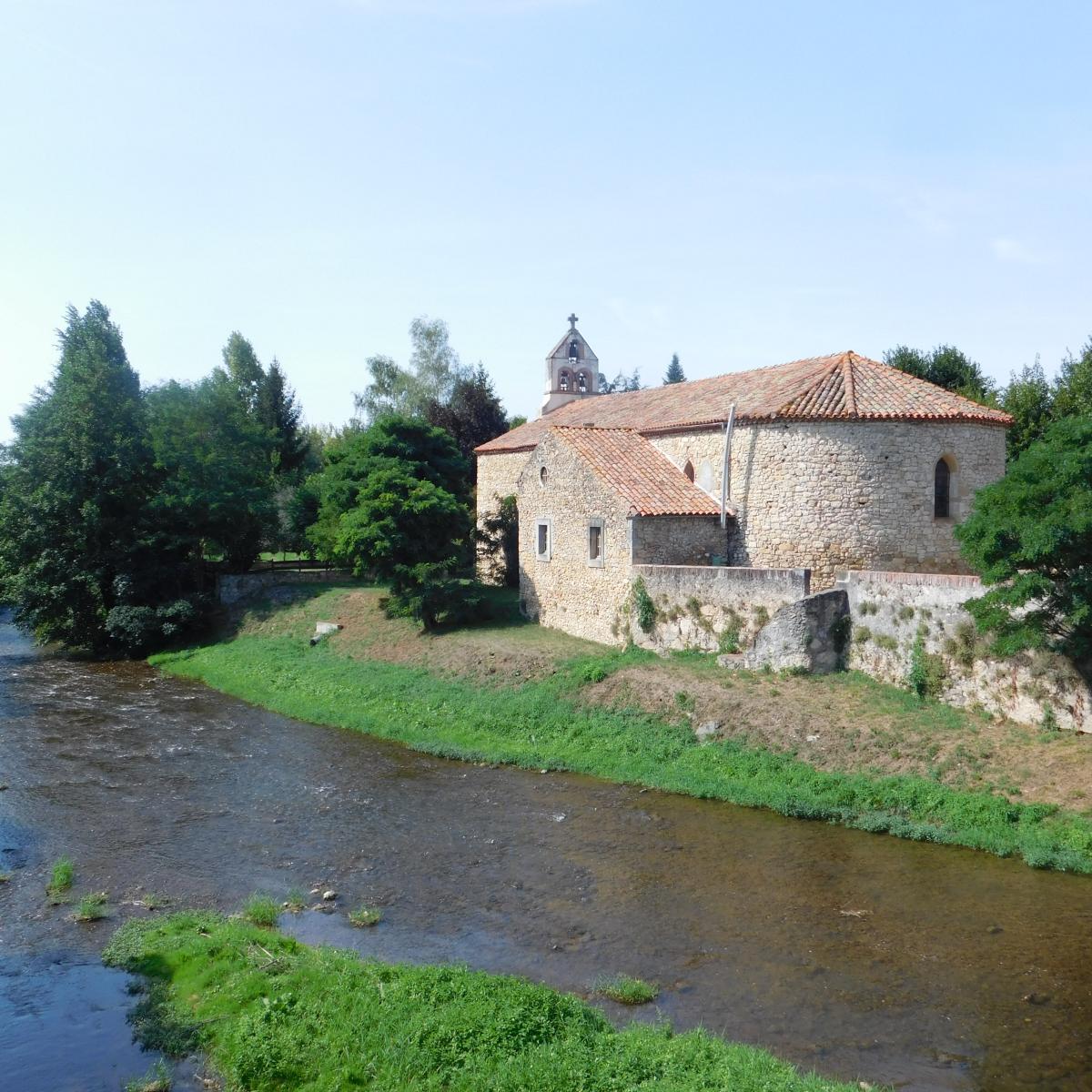 The atypical narrow streets of Bordes s/ Arize | Arize and Lèze valleys ...