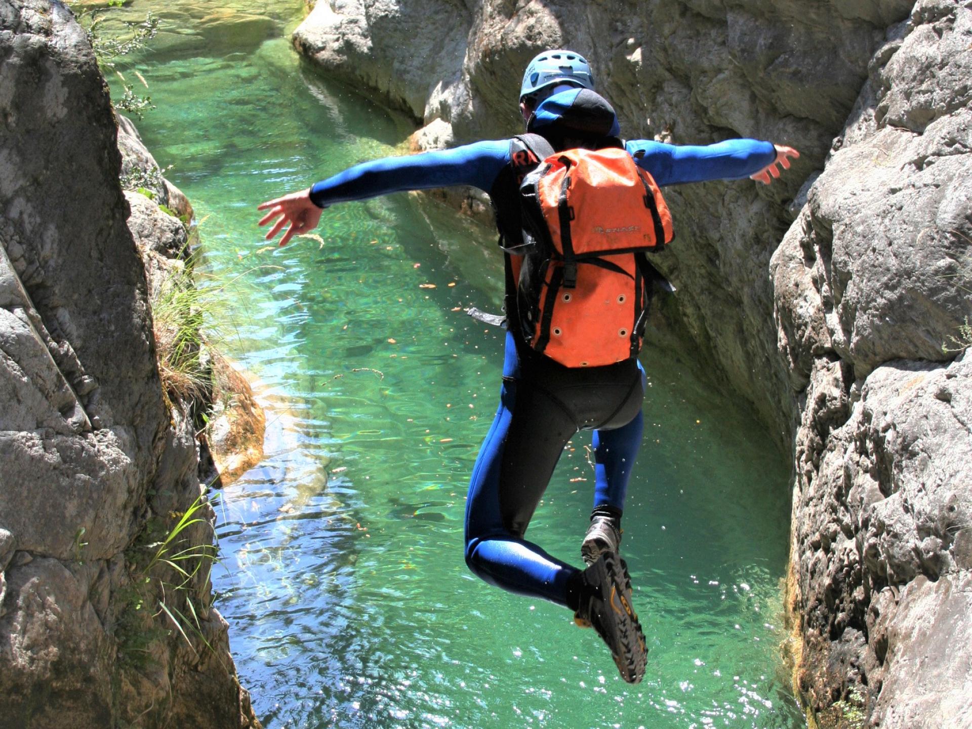 A canyoning outing ! | Official website of the tourist office of Vallespir