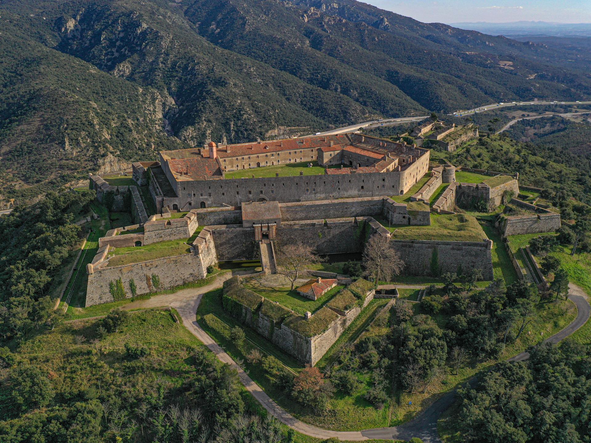 Le Fort Bellegarde au Perthus | Vallespir Tourisme