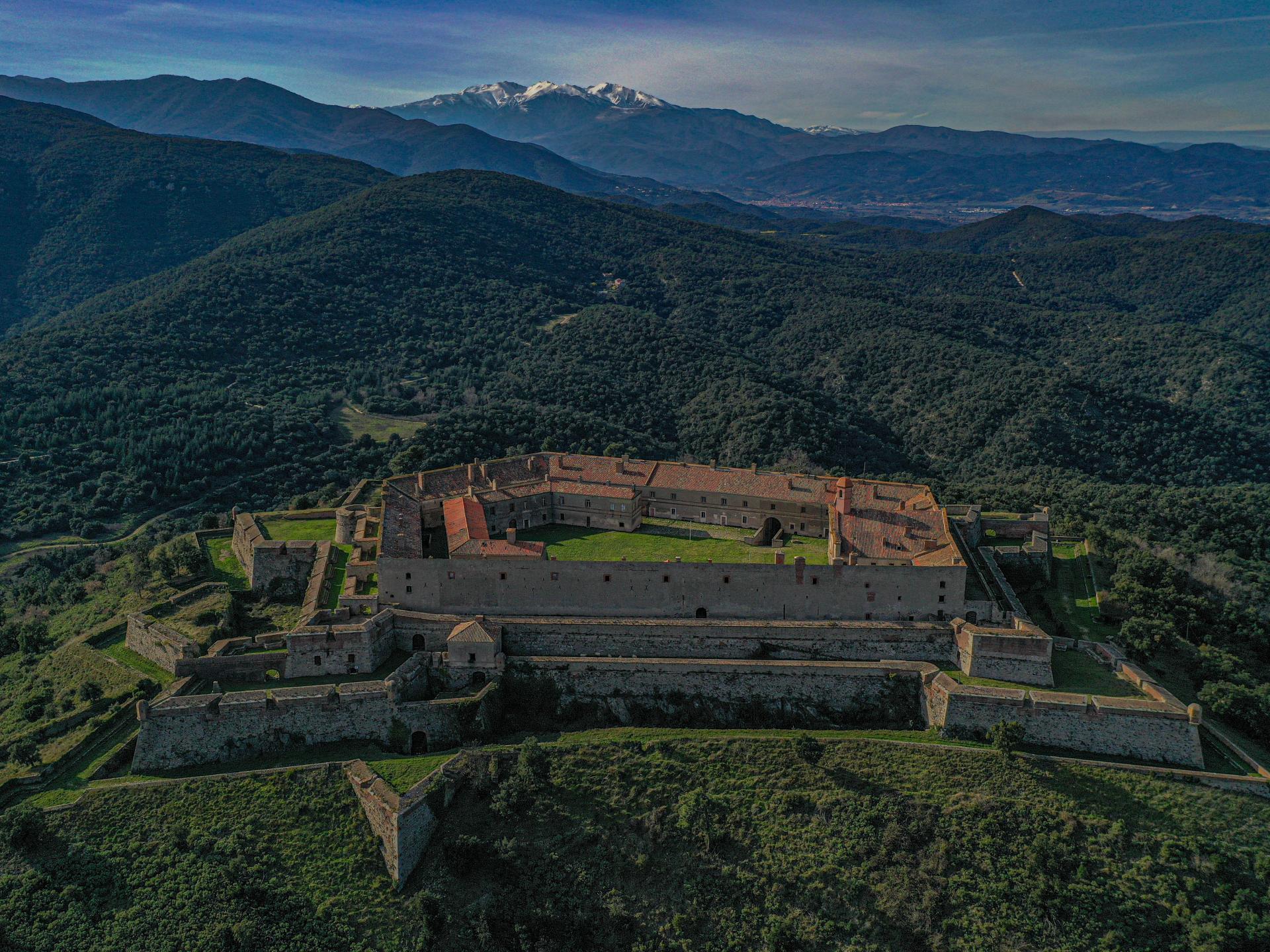 Le Fort Bellegarde au Perthus | Vallespir Tourisme