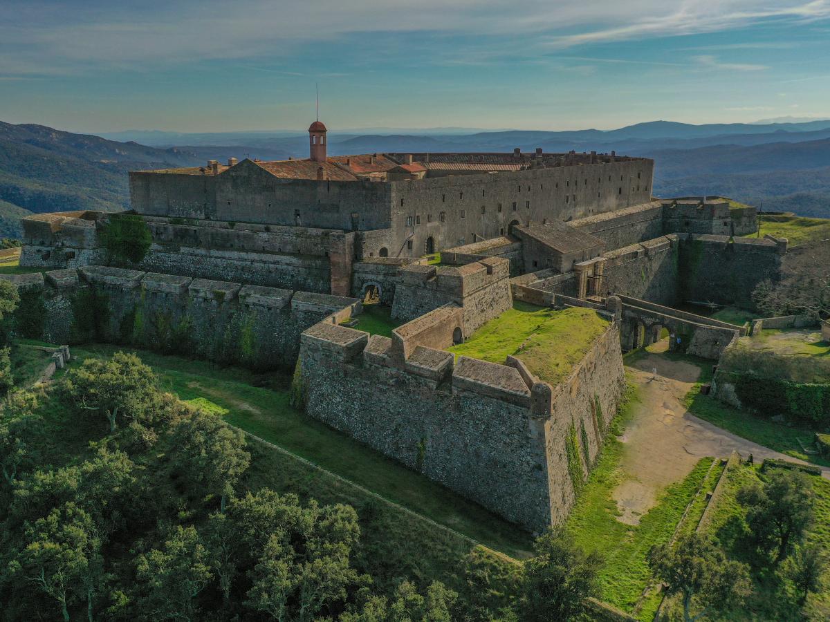 Le Fort Bellegarde au Perthus | Vallespir Tourisme