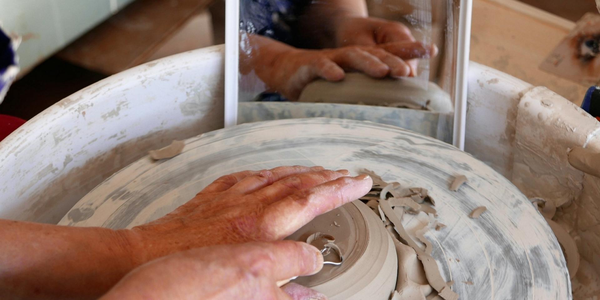 Introduction to pottery modeling | Villages de gites de France, holiday ...